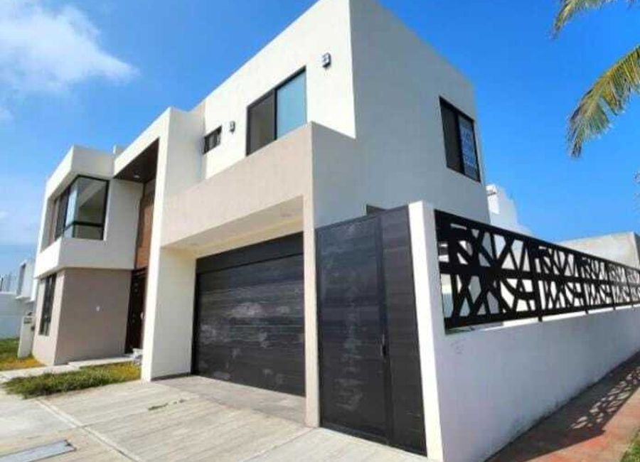 AMPLIA CASA RECIÉN TERMINADA EN VENTA EN FRACC. LOMAS DE LA RIOJA ...