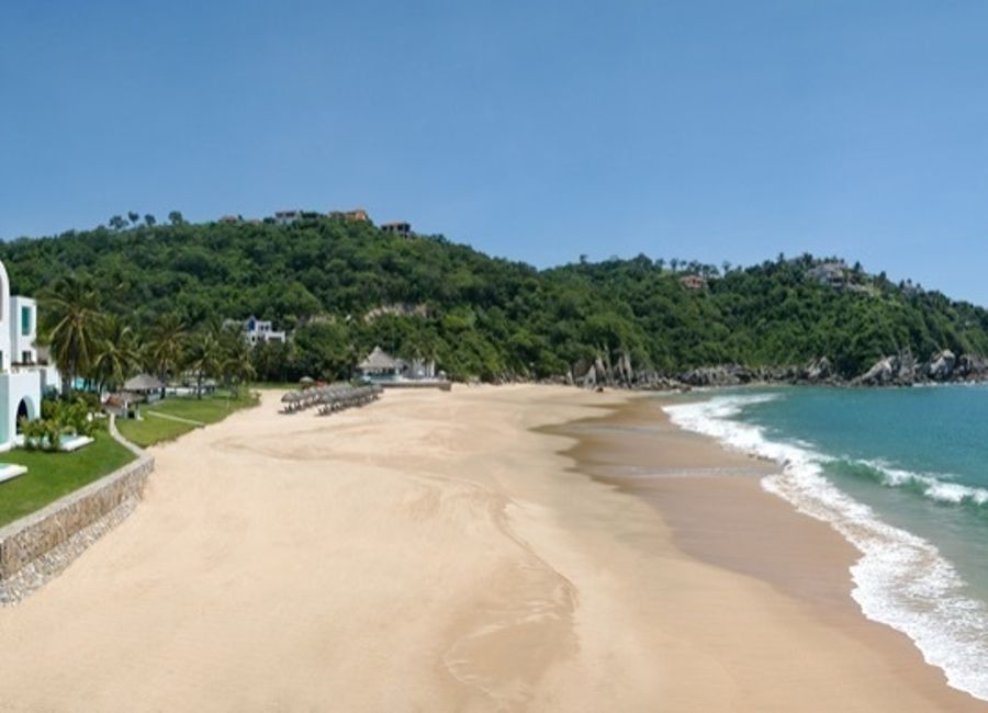 Sensacional Condo con vista al mar dentro del Camino Real Zaashila ...