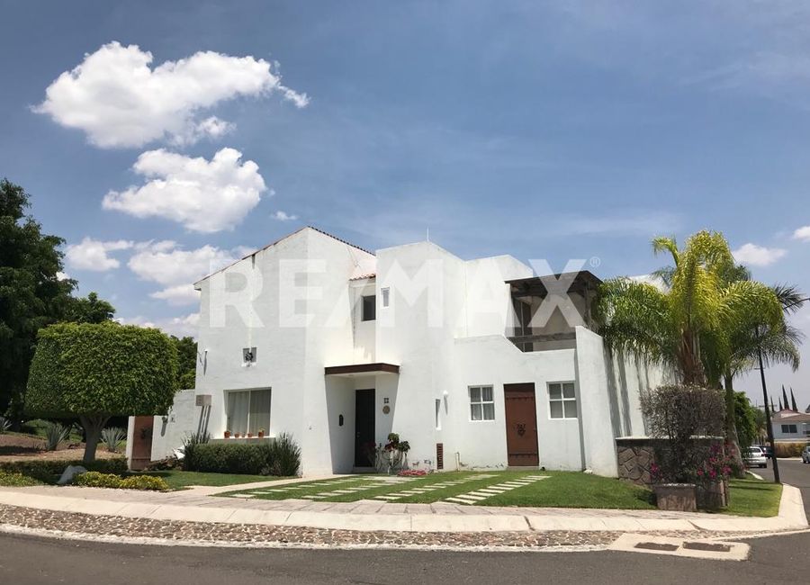 CASA EN VENTA REAL DEL BOSQUE - (3) | Lamudi.com.mx