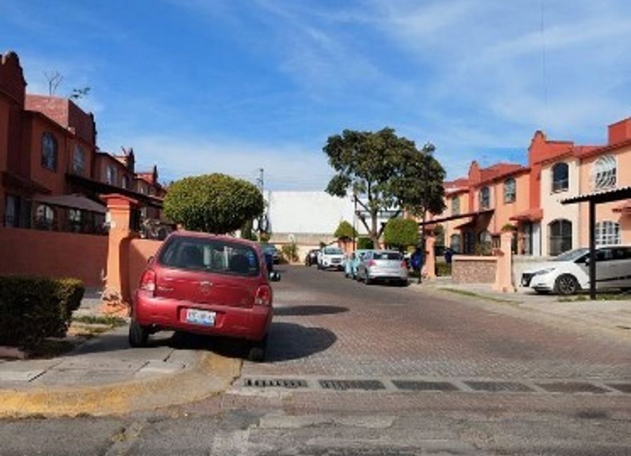 CASA EN VENTA DE REMATE BANCARIO EN VILLAS DE ATLIXCO PUEBLA MVM | Lamudi.com.mx