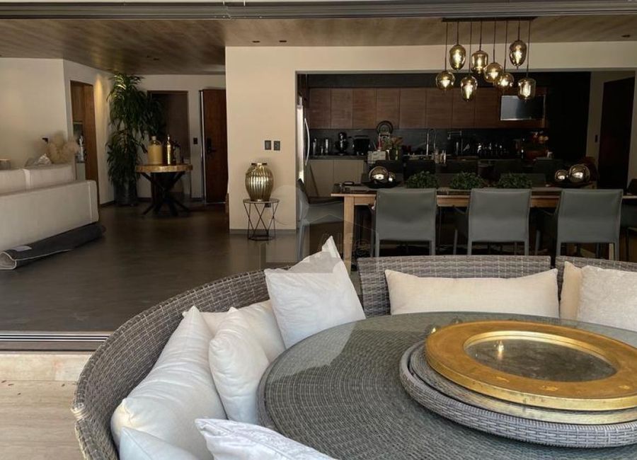 Lujosa casa de 5 recámaras, con jacuzzi en privada con alberca en ...