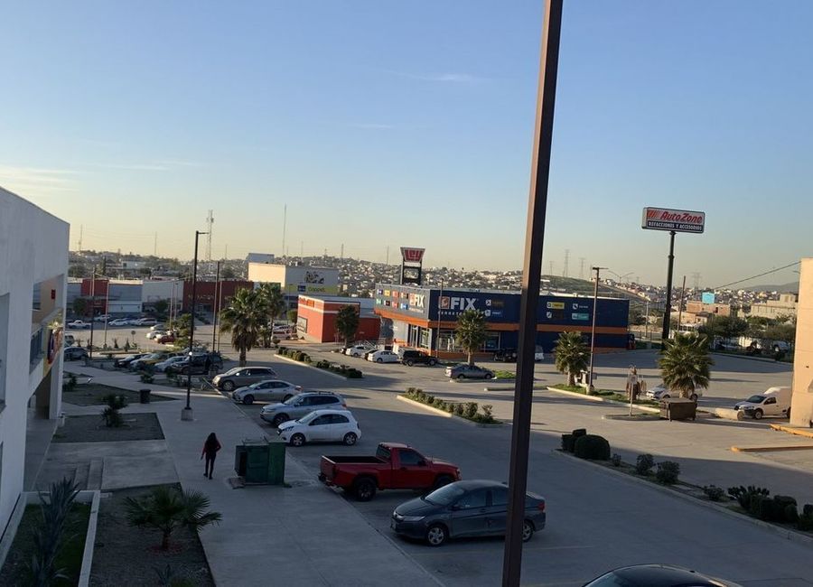 Se renta local de 368 m2 en Plaza El Dorado, Tijuana | Lamudi.com.mx