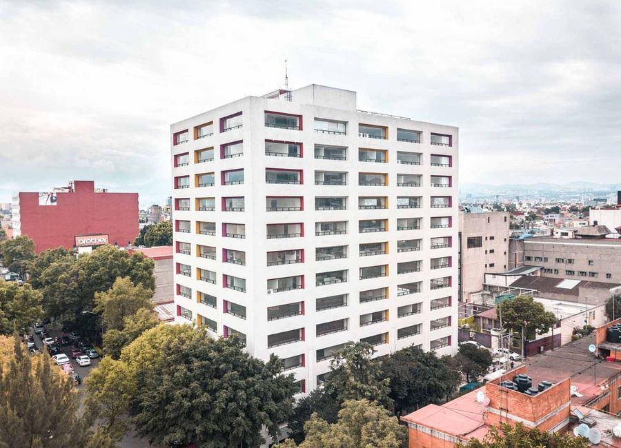 SE RENTA EDIFICIO DE OFICINAS $250.00 m2 | Lamudi.com.mx