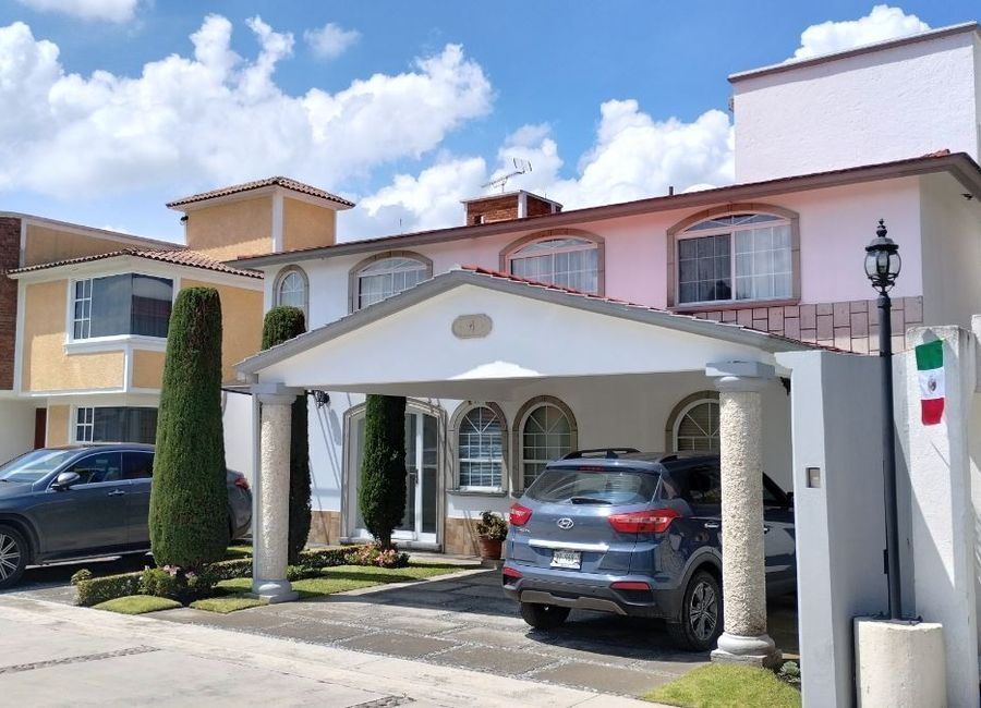 Amplia y espectacular residencia Metepec | Lamudi.com.mx