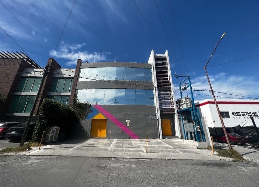 Oficina en venta zona Valle Oriente, edificio completo. | Lamudi.com.mx