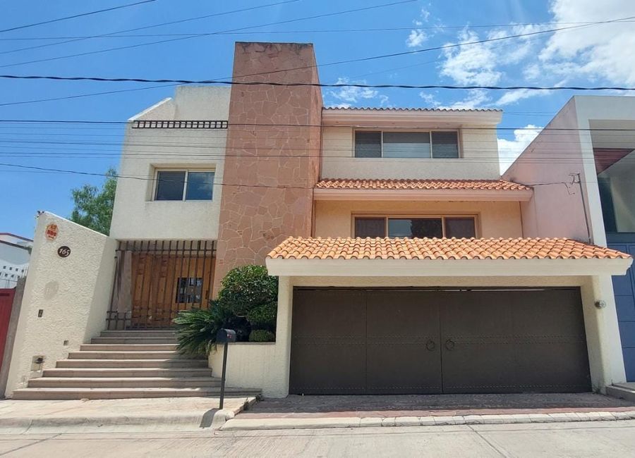VENTA DE CASA EN COLINAS DEL PARQUE | Lamudi.com.mx