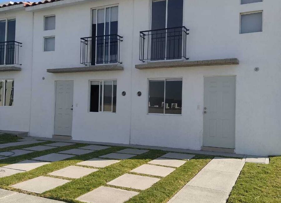 Hermosa casa en venta con super precio de 2 recamaras en Cd del Sol ...