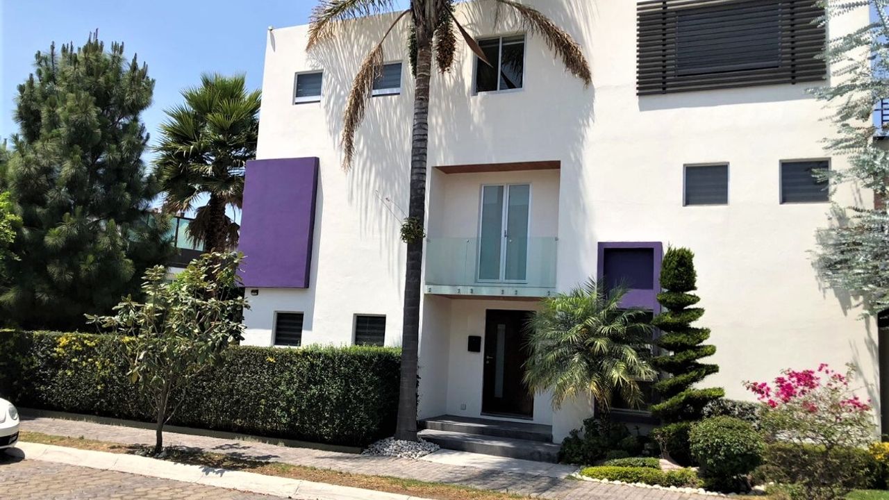 CASA EN VENTA LOMAS DE ANGELOPOLIS PRIMERA SECCION CLUSTER 11 11 11 ...