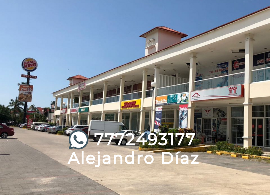 4 Locales En Diamante Lakes En Boulevard De Las Naciones Lamudi Mx