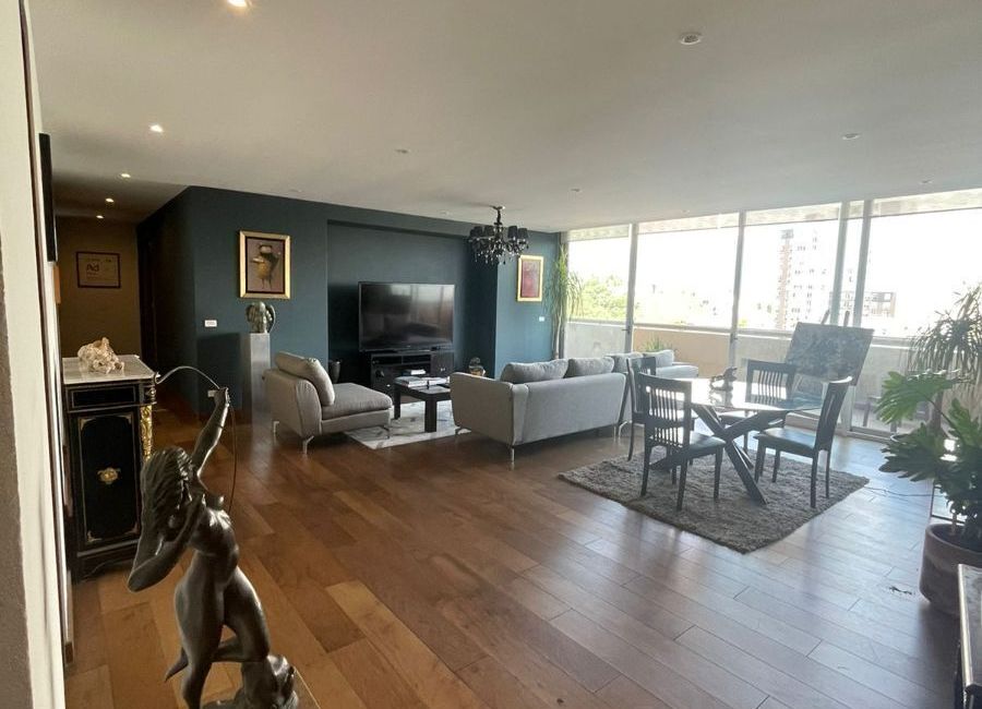 Excelente departamento con terraza en Orun - Bosque Real | Lamudi.com.mx