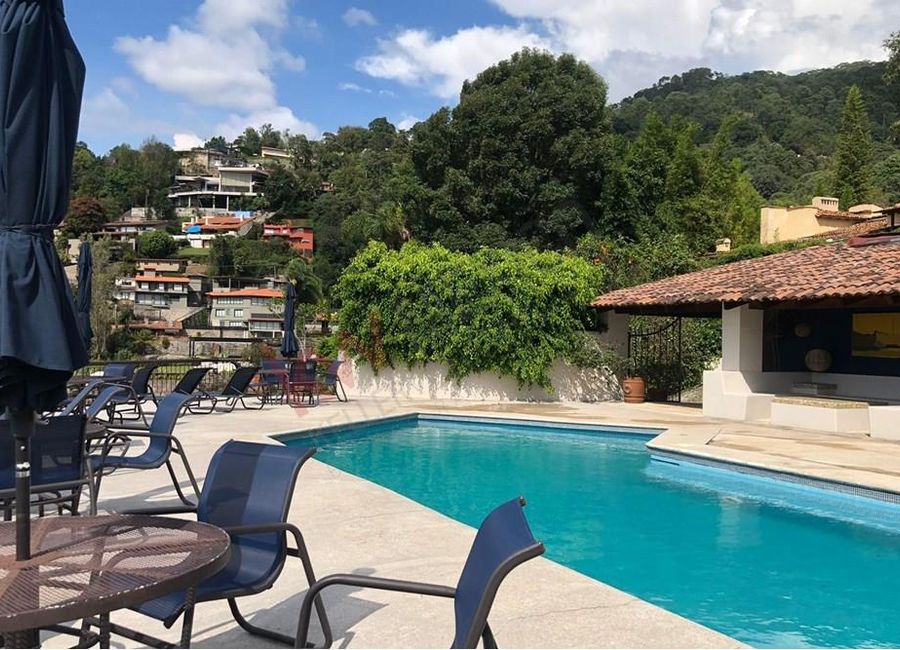 CASA EN RENTA EN AVÁNDARO CON VISTA AL LAGO, VALLE DE BRAVO | Lamudi.com.mx