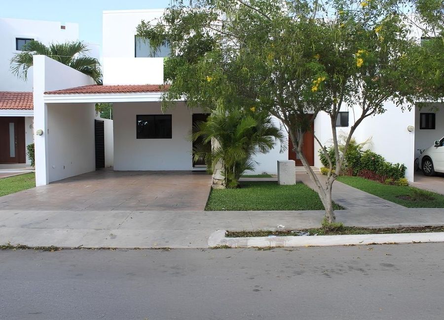Casa(7) en RENTA en Privada Cocoyoles en Santa Gertrudis Copó | Lamudi.com.mx