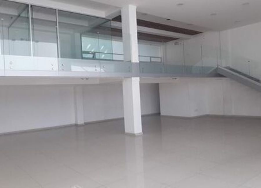 LOCAL EN RENTA EN INTERLOMAS, MAGNOCENTRO. | Lamudi.com.mx