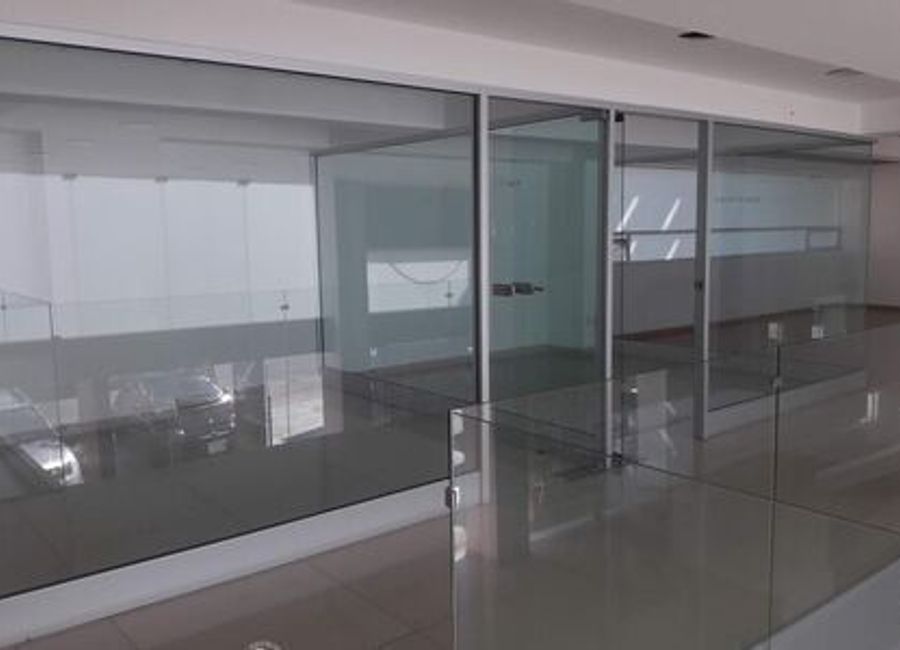 LOCAL EN RENTA EN INTERLOMAS, MAGNOCENTRO. | Lamudi.com.mx