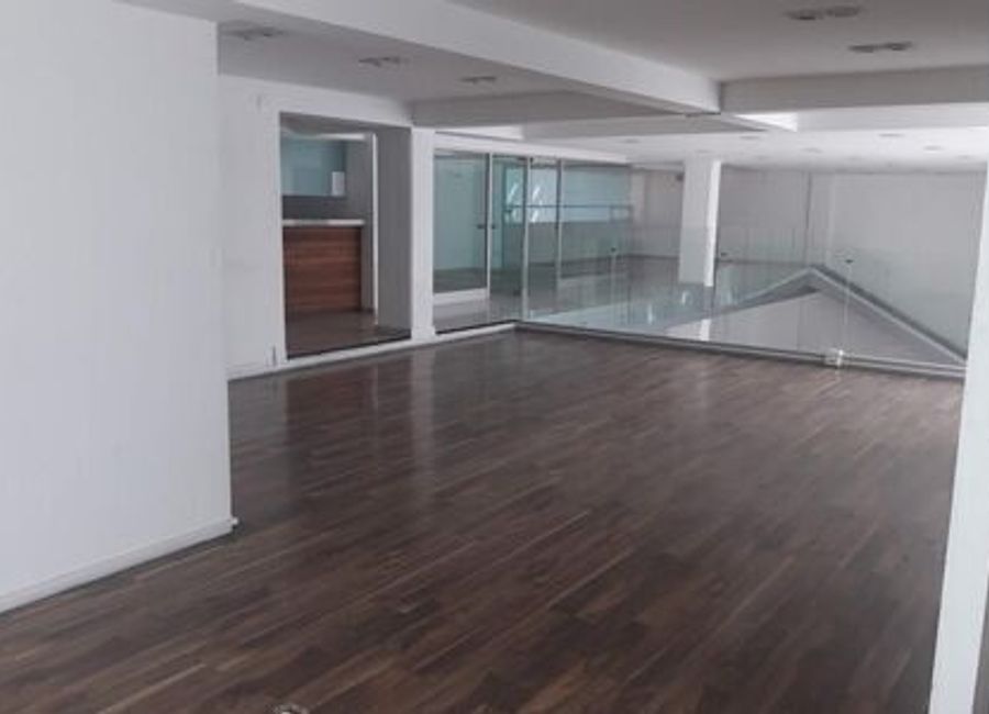 LOCAL EN RENTA EN INTERLOMAS, MAGNOCENTRO. | Lamudi.com.mx