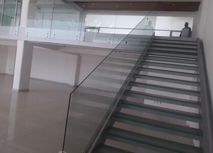 LOCAL EN RENTA EN INTERLOMAS, MAGNOCENTRO. | Lamudi.com.mx