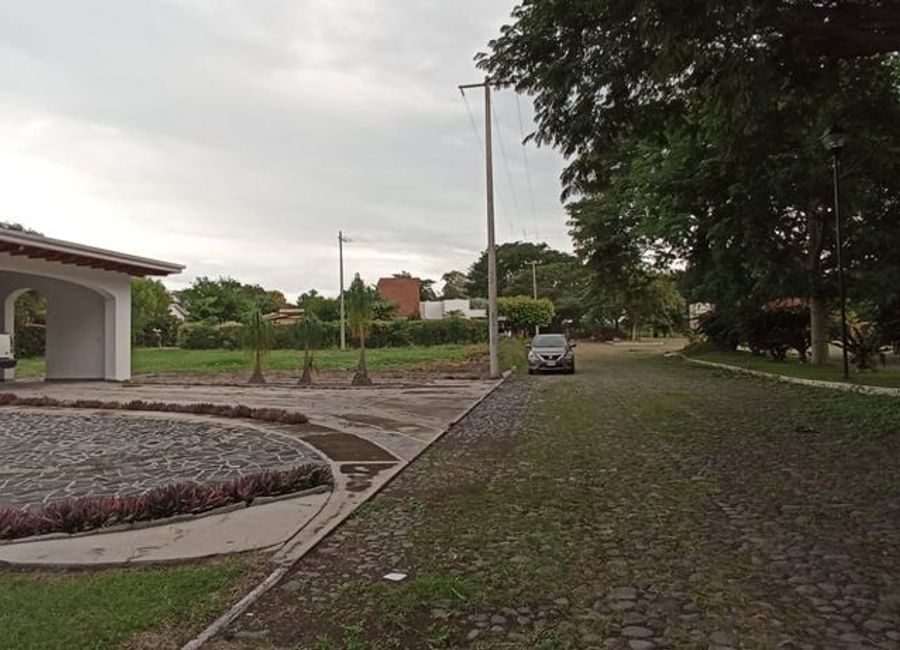 SE VENDE CASA EN COMALA 4 RECAMARAS 4 BAÑOS, 1281 MTS DE TERRENO, COTO ...