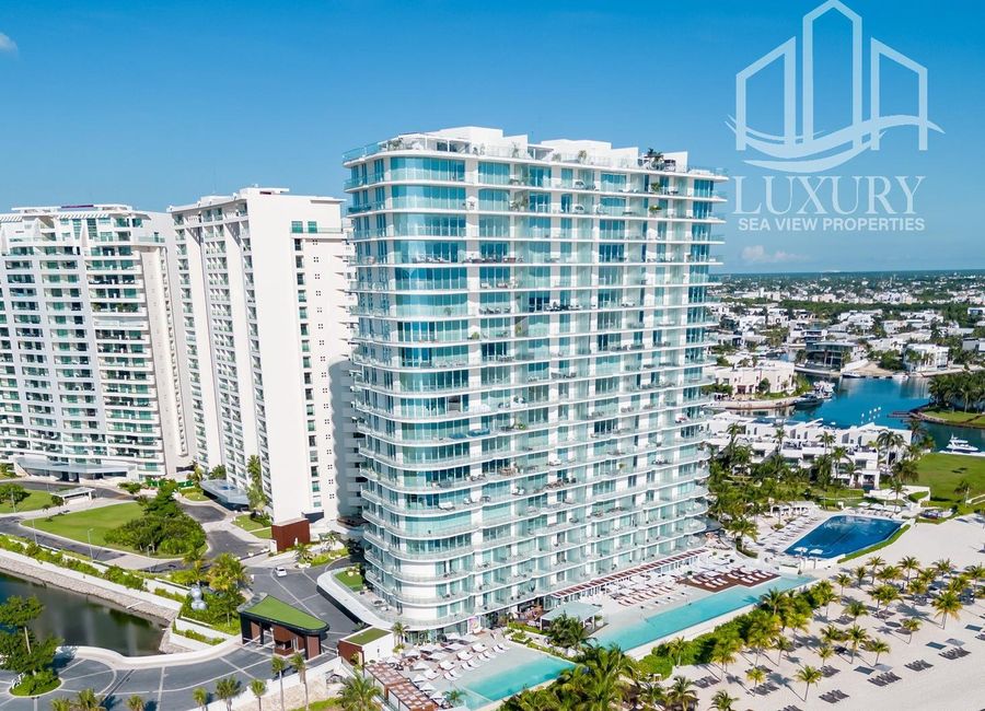 En venta espectacular departamento de lujo en Puerto Cancún, frente de Mar. SLS Cancun Hotel ...