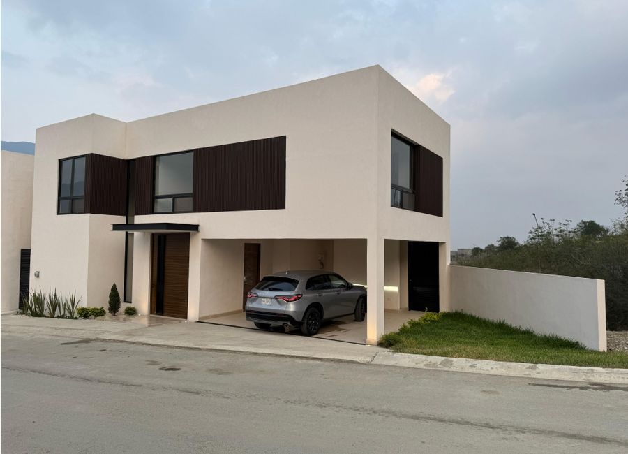 CASA EN RENTA EN LAMO SUR, SANTIAGO NL OEIA | Lamudi.com.mx