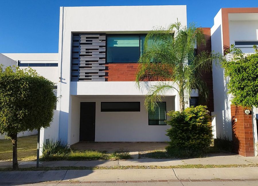 Casa en renta Fraccionamiento Punta del Este León Gto. Cochera techada ...