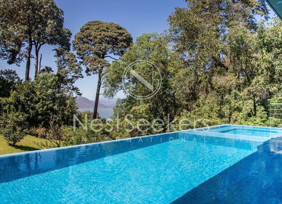 CASA CON VISTA AL LAGO EN AVÁNDARO | Lamudi.com.mx