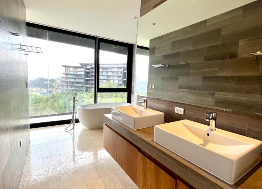 Gran Departamento en Venta en el residencial Augusta Bosque Real ...