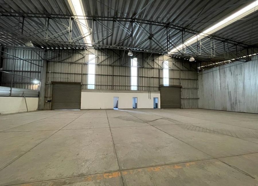 BODEGA EN RENTA 1,500 M2 LOS SAUCES TLAJOMULCO DE ZUÑIGA JALISCO CARRETERA CHAPALA | Lamudi.com.mx