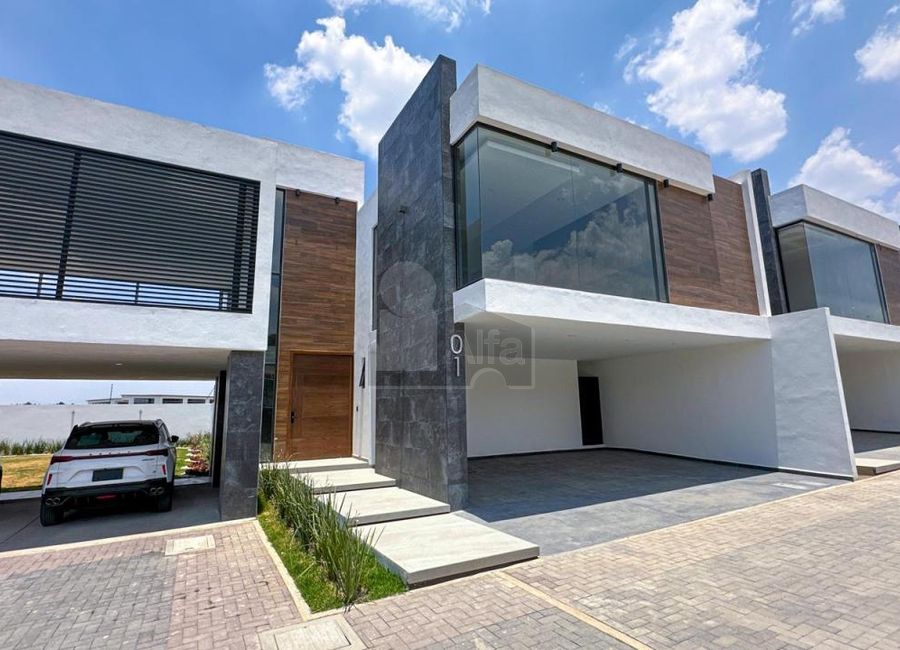 Casa en venta en metepec con diseño moderno y jardín interno | Lamudi ...