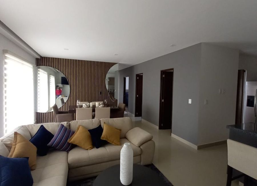 Luxurys Departamentos en El Refugio, Alberca, 3 Recamaras, 2.5 Baños, Vestidor | Lamudi.com.mx