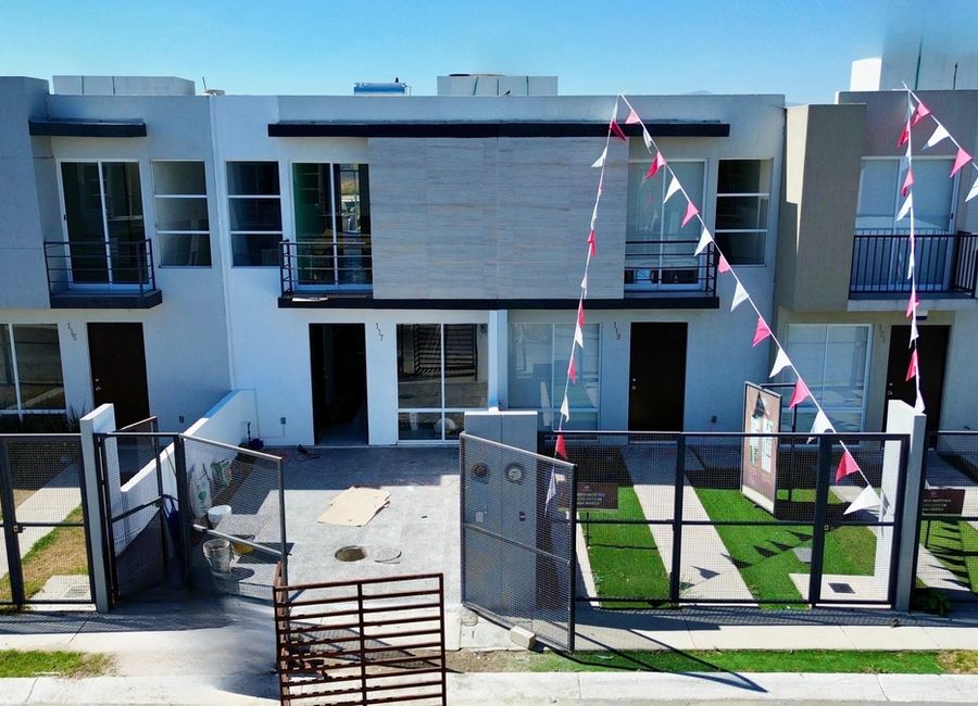 Casa en venta | 2 rec | 94 m2 | La Arboleda | Av. Adolf Horn Jr ...