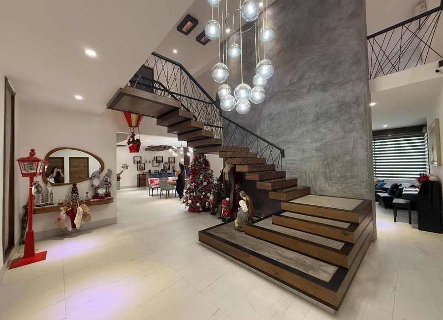 CASA DE LUJO EN VENTA CON AMPLIO TERRENO EN PRIVADA BLUE CEDAR, KIKTEIL. | Lamudi.com.mx