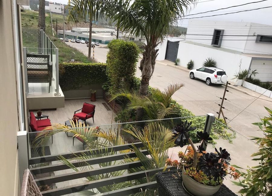 Home For Rent Blocks From The Beach | Lamudi.com.mx