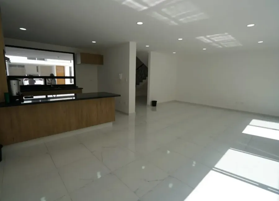 CASA EN VENTA EN RESIDENCIAL VICTORIA QUEEN | Lamudi.com.mx