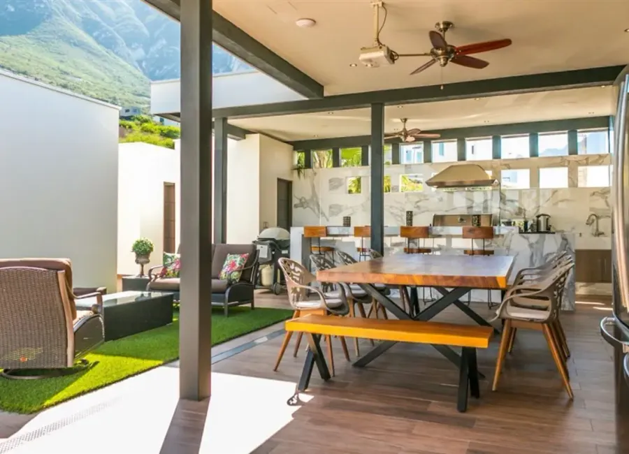 Casa en venta en Valle Poniente Sector Olinca, Santa Catarina, Nuevo ...