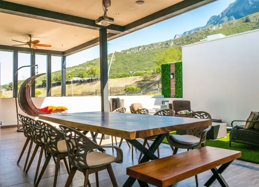 Casa en venta en Valle Poniente Sector Olinca, Santa Catarina, Nuevo ...