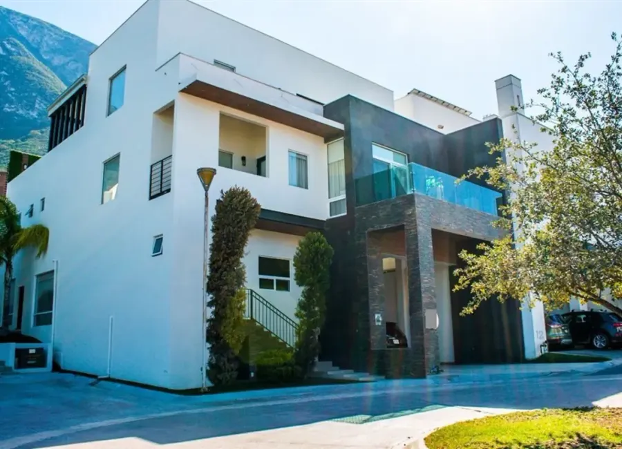 Casa en venta en Valle Poniente Sector Olinca, Santa Catarina, Nuevo ...