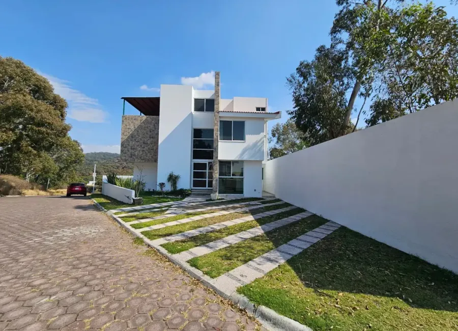 CASA EN VENTA EN HARAS DEL BOSQUE | Lamudi.com.mx