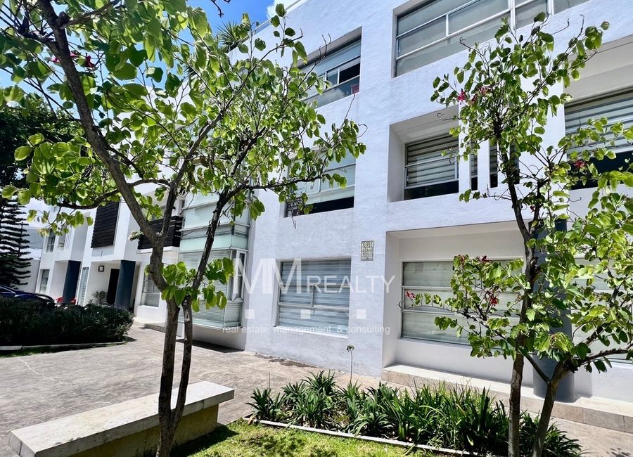 Lomas de Tarango - Encantador y práctico / Lovely and practical ...