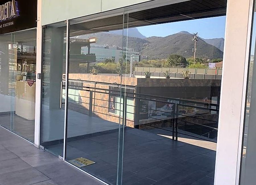 **LOCAL RENTA PLAZA ELLION 2DO. PISO 40 m2 | Lamudi.com.mx