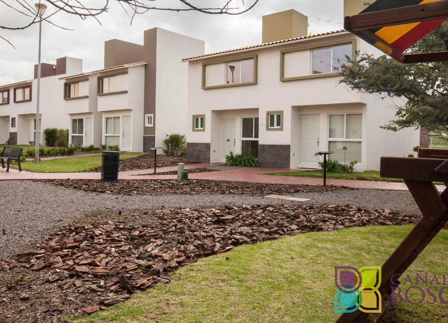Casa En Venta En Fracc Cañadas Del Bosque Encino Tres Marías