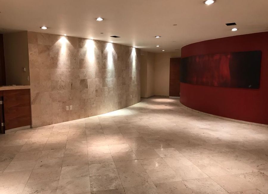 OFICINA EN RENTA EN TORRE LEXUS | Lamudi.com.mx