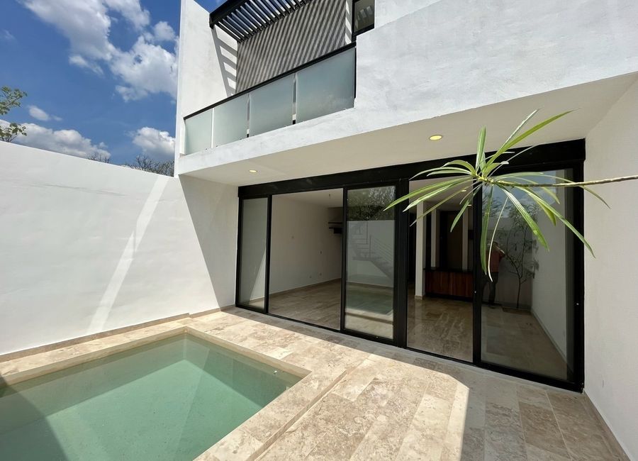 CASA VENTA, SANTA GERTRUDIS COPO MÉRIDA, CERCA CITY CENTER, LISTA PARA ENTREGA | Lamudi.com.mx