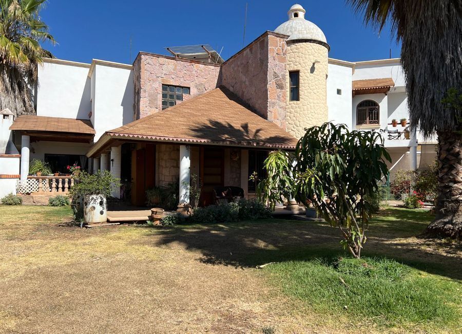 CASA EN VENTA SALIDA QUIROGA | Lamudi.com.mx