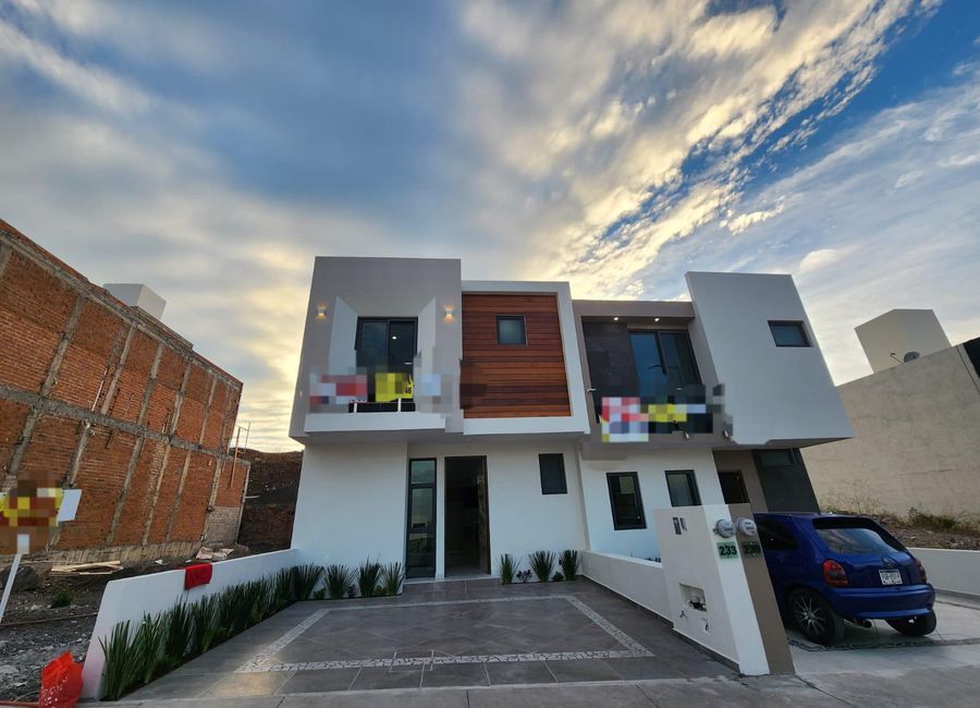 Casa En Venta En Cañadas Del Bosque Tres Marías Mx