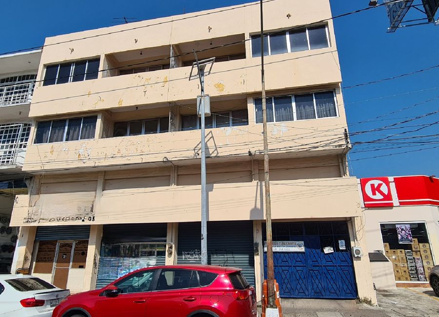 EN VENTA EDIFICIO COMERCIAL EN ACAPULCO SOBRE AVENIDA CUAUHTEMOC | Lamudi.com.mx