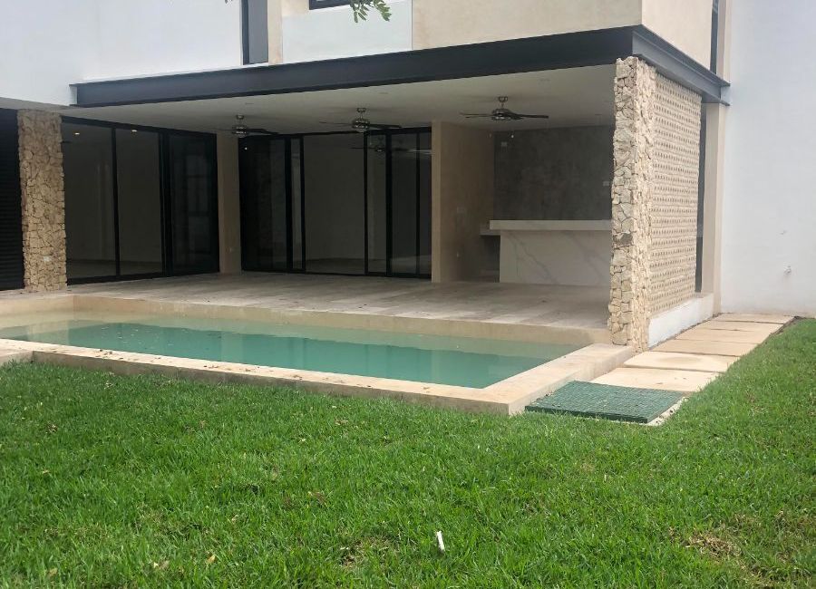 Hermosa Casa en Venta en Priv. Manantiales de Cocoyoles Mérida, Yucatán ...