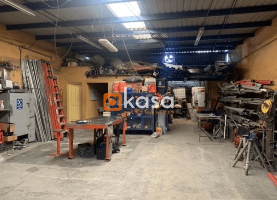 Bodega en Venta 300 m2 Bernardo Reyes, Monterrey. | Lamudi.com.mx