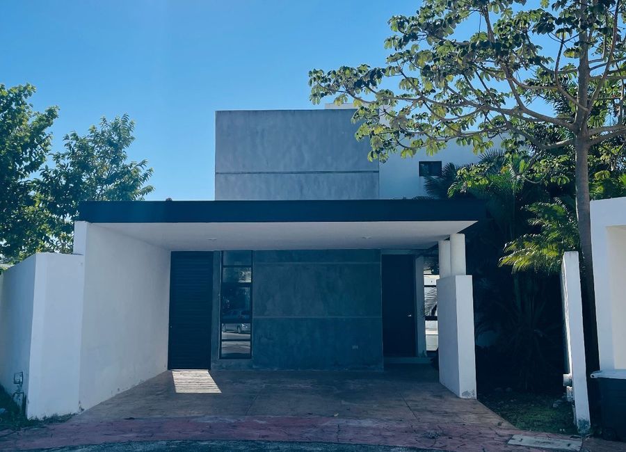EN VENTA CASA -PRIVADA RESID. FONTANA- STA GERTRUDIS COPO, MERIDA | Lamudi.com.mx