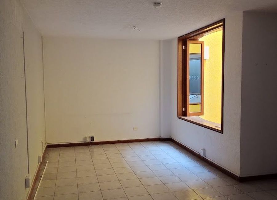 Venta de Edificio en Bernardo Quintana, frente al HEB. | Lamudi.com.mx