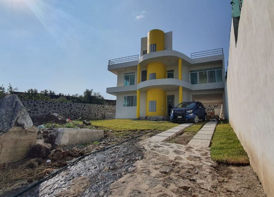 Casa En Venta Con Alberca Y Roof Garden En Fracc Jardines De